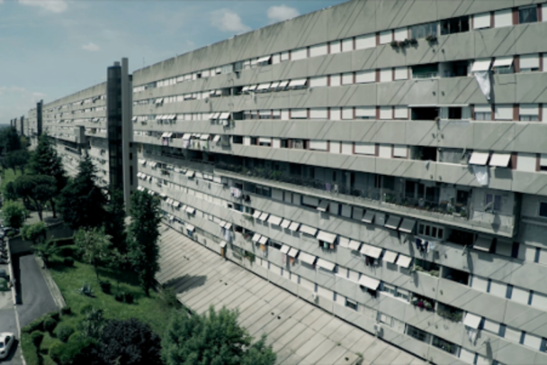 Il “Serpentone”: tra realtà, utopia e leggende metropolitane ...